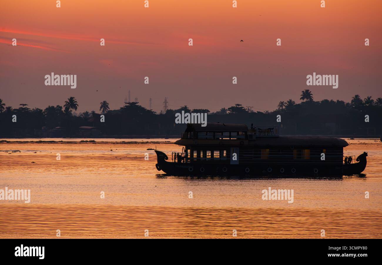 Alappuzha tourist attraction famous hi-res stock photography and images ...