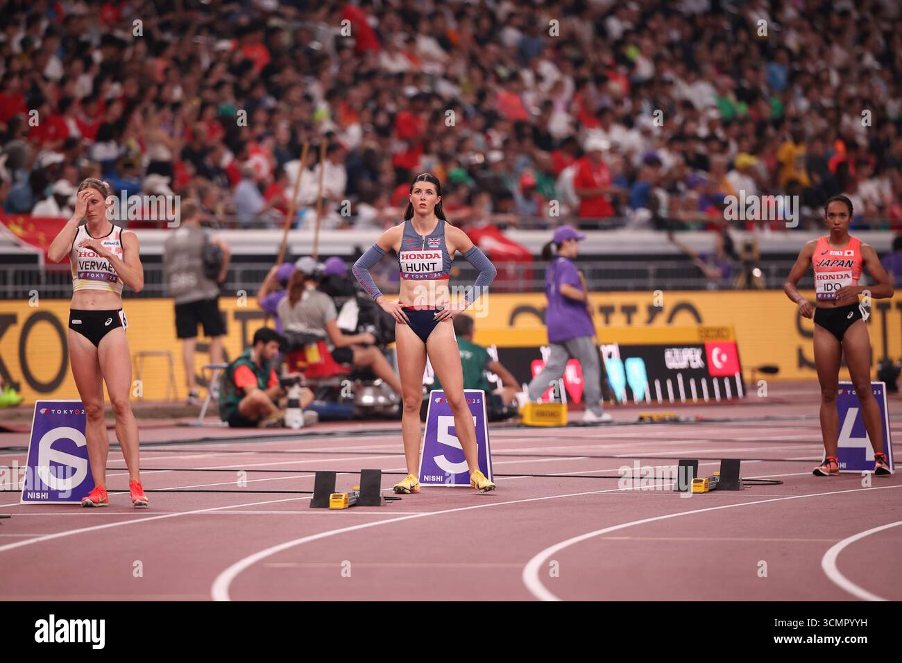 Amy Hunt (GBR) competes in the Women's 200m Heats during the World ...