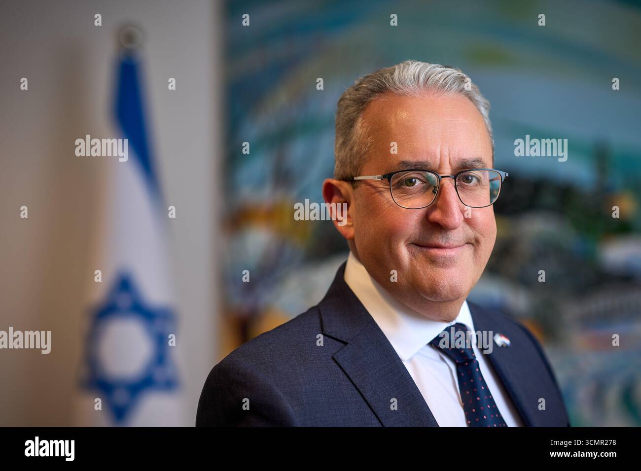 THE HAGUE - Portrait of Israeli Ambassador Zvi Aviner Vapni. ANP PHIL ...