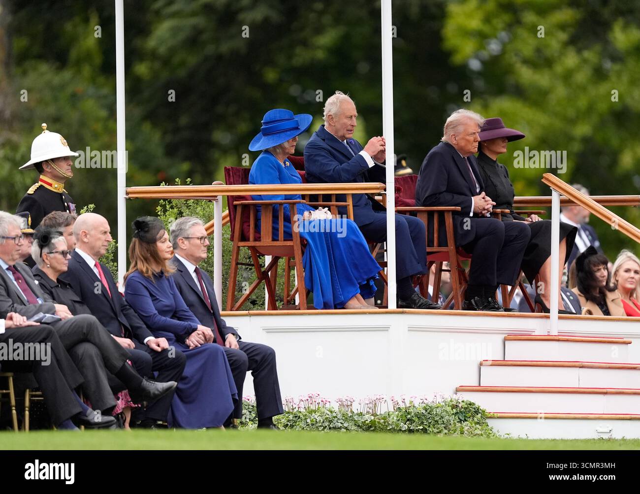 (3rd left to right) Defence Secretary John Healy, Prime Minister Sir ...