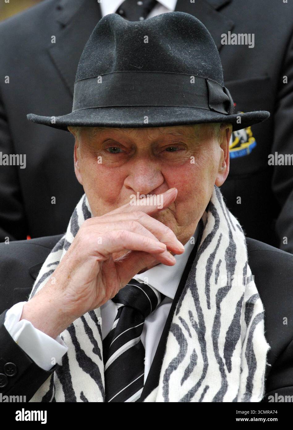Sir Bobby Robson makes his final public appearance at a re-match of ...