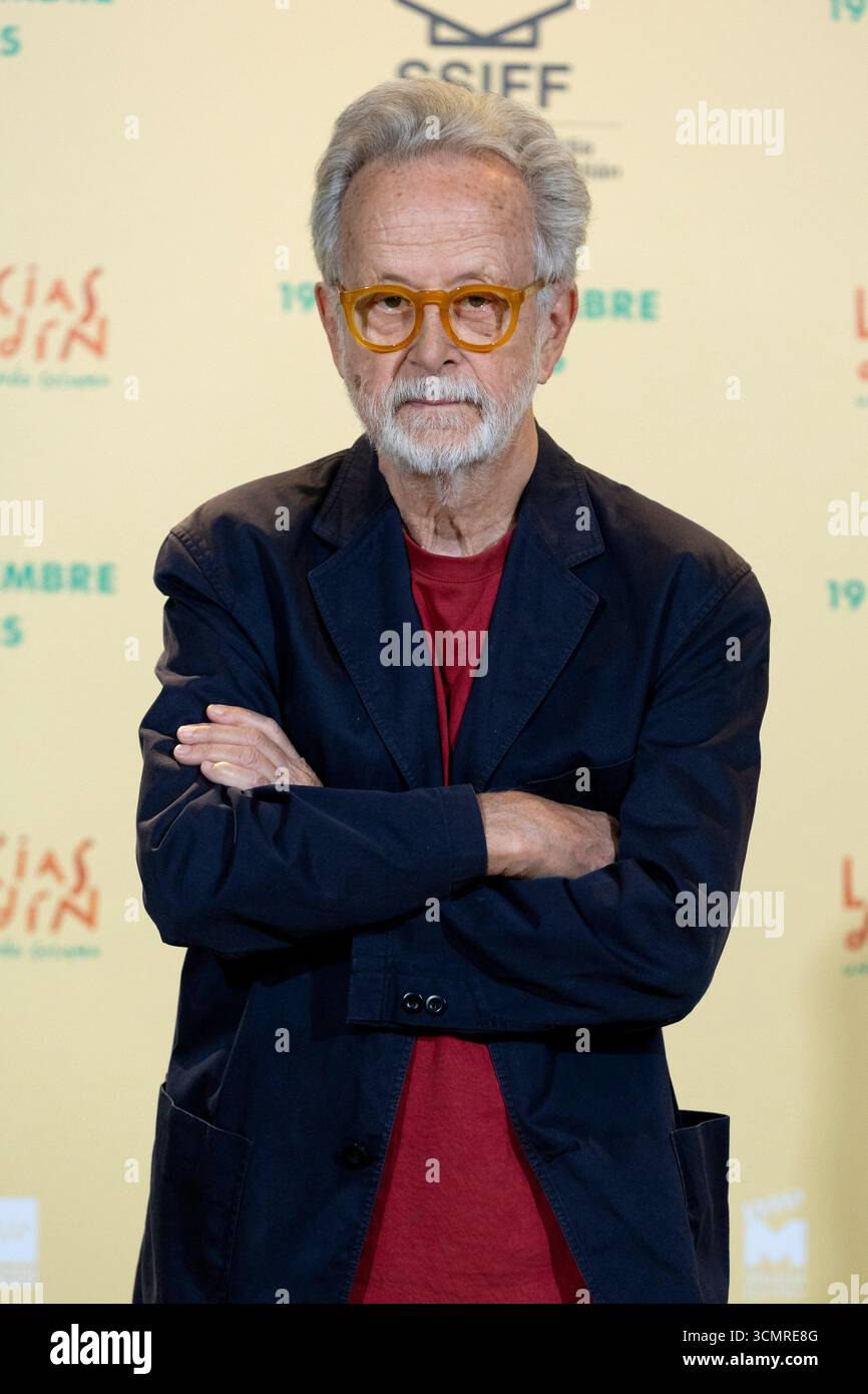 Fernando Colomo attends the 'Las delicias del jardín' Photocall at ...
