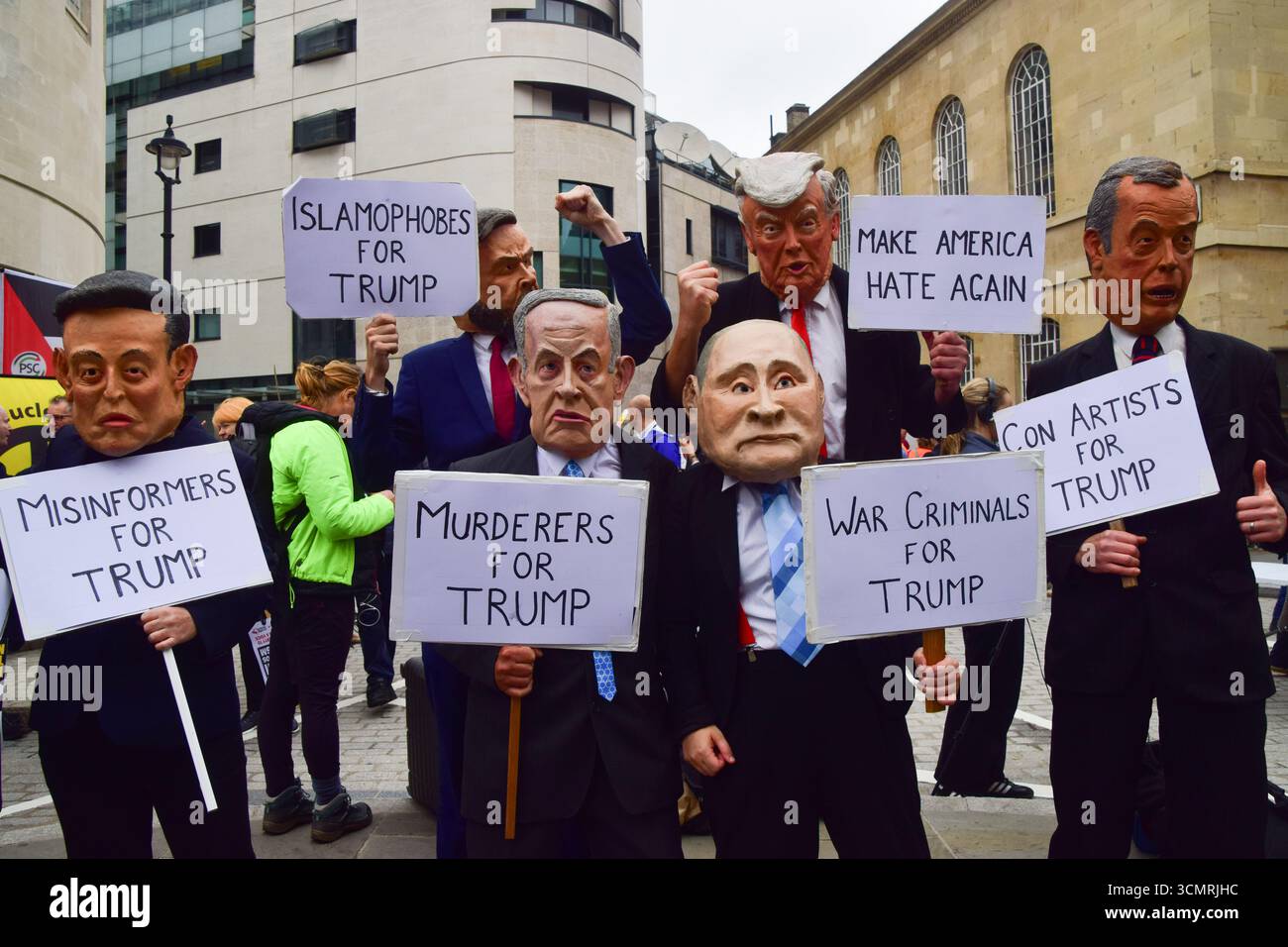 September 17, 2025, London, England, United Kingdom: Protesters wearing ...