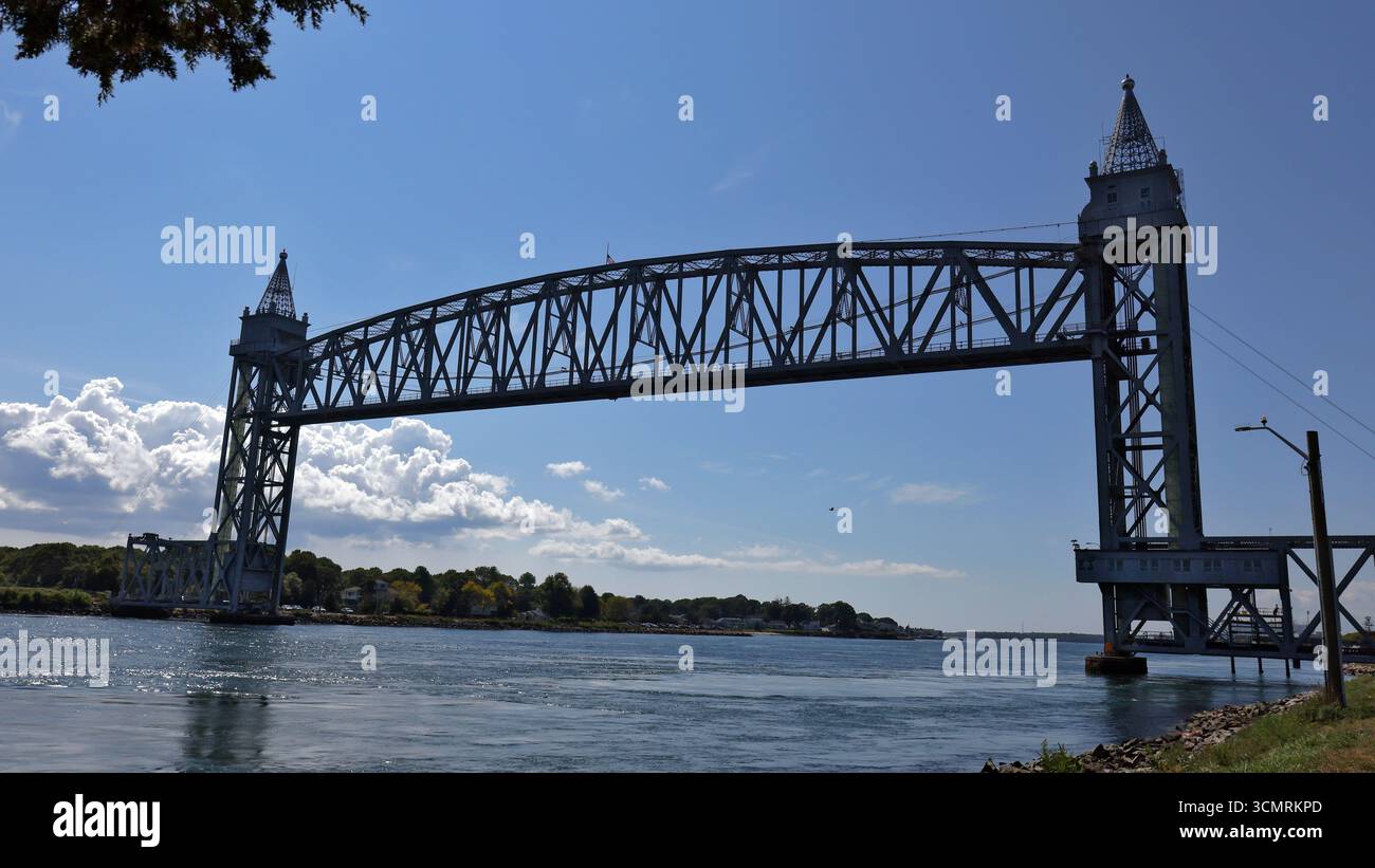 Railroad bridge over cape hi-res stock photography and images - Alamy