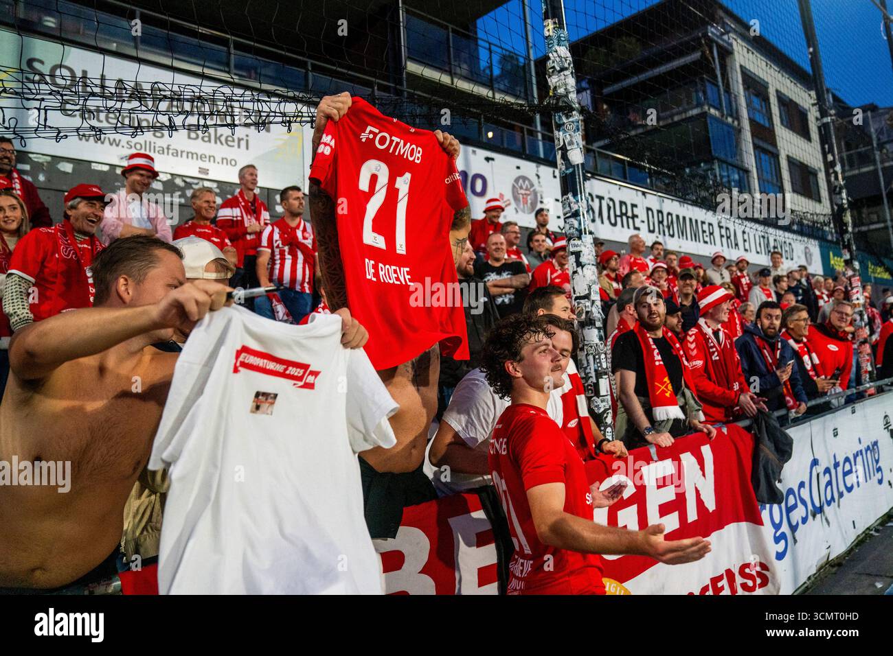 Mjøndalen 20250917. Brann's Denzel De Roeve signs jerseys after the ...