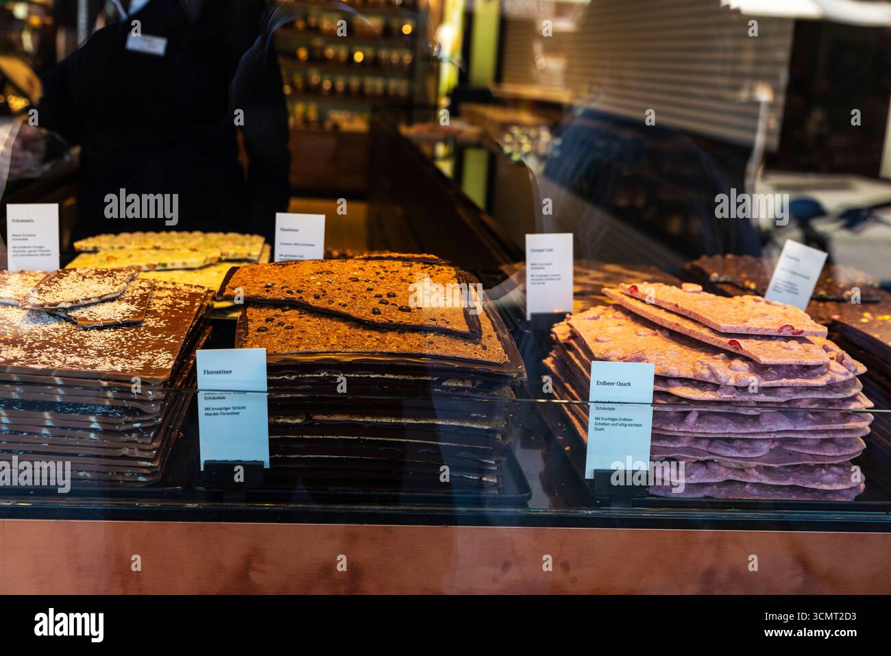 Display of a candy shop with chocolate in Viktualienmarkt, street food ...