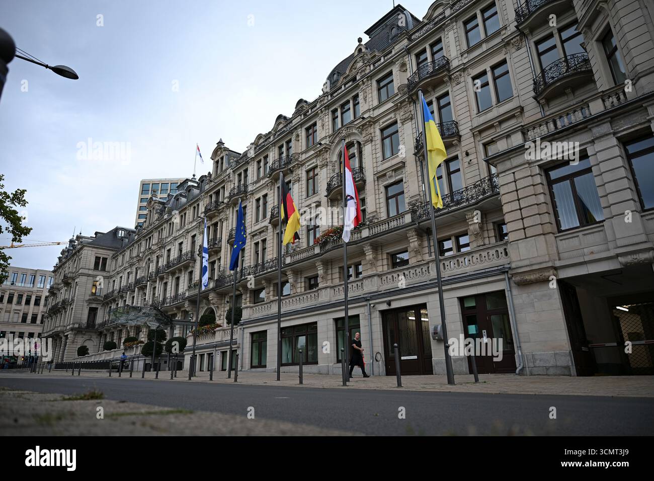 SYMBOL - 17 September 2025, Hesse, Wiesbaden: Hessian State Chancellery ...