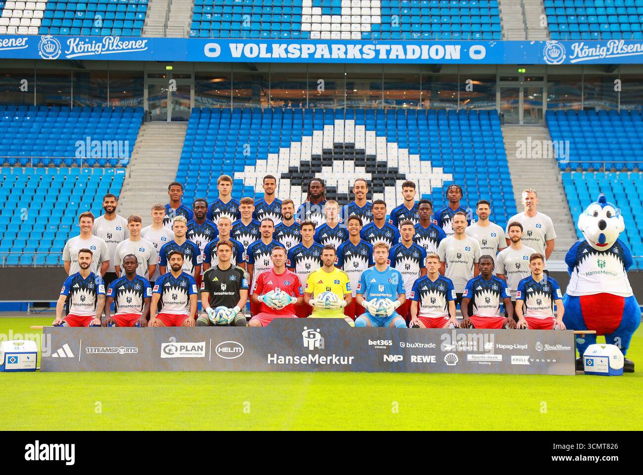 Untere Reihe (sitzend): Fabio Vieira, Jean-Luc Dompé, Immanuel Pherai ...