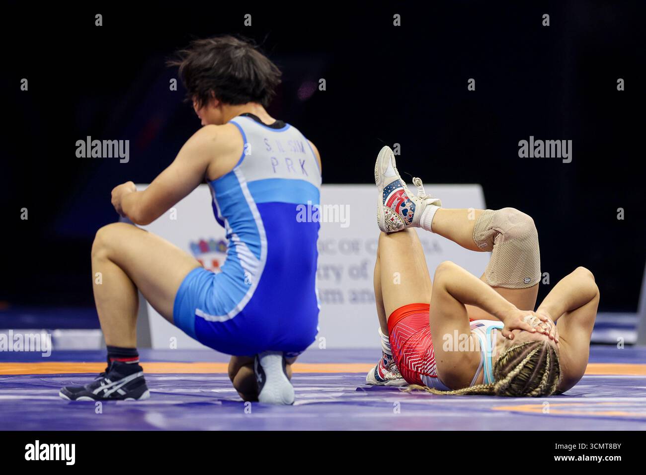 ZAGREB, CROATIA - SEPTEMBER 17: Helen Louise Maroulis of USA (red) wins ...