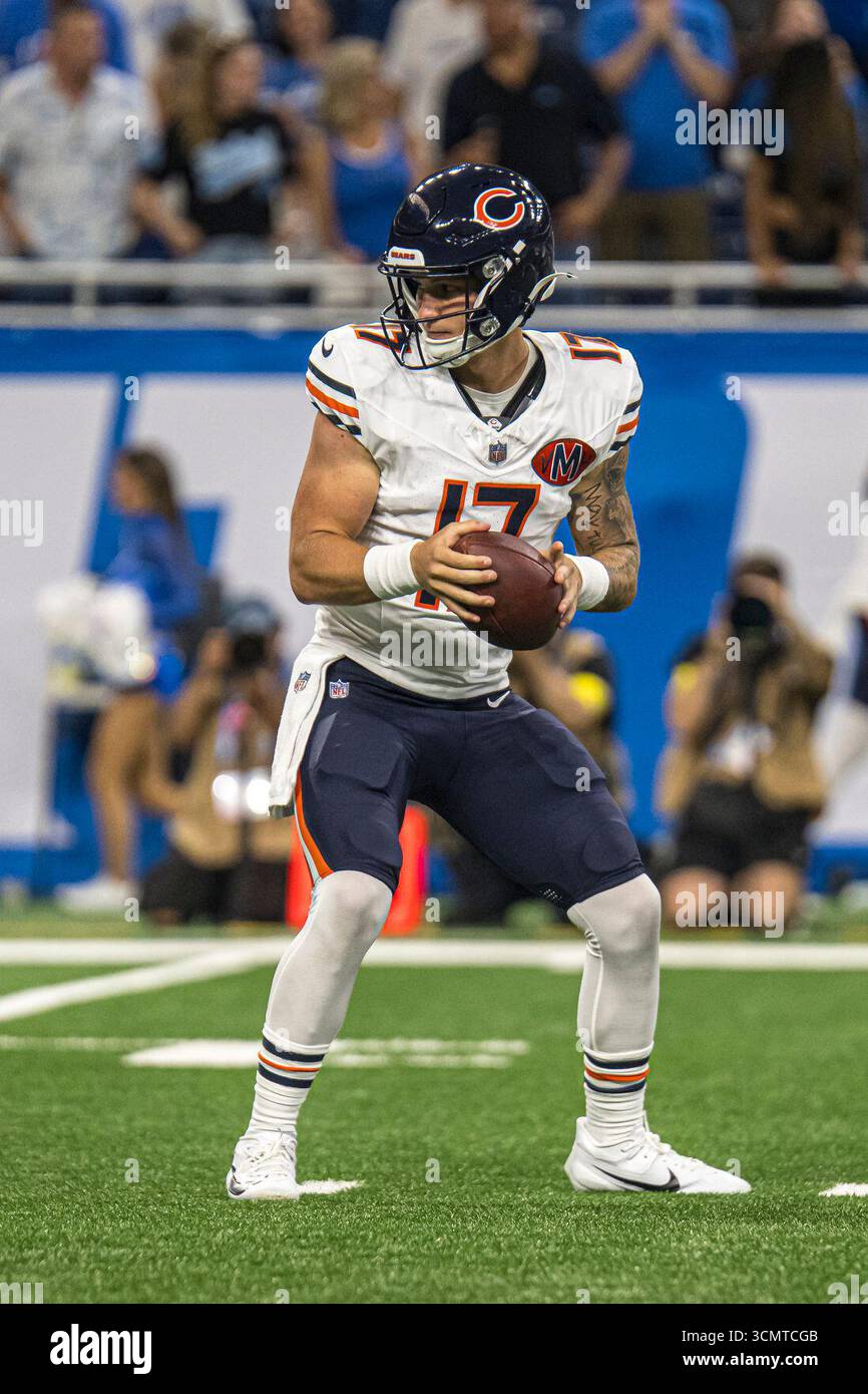 DETROIT, MI - SEPTEMBER 14: Chicago Bears QB Tyson Bagent (17) during ...