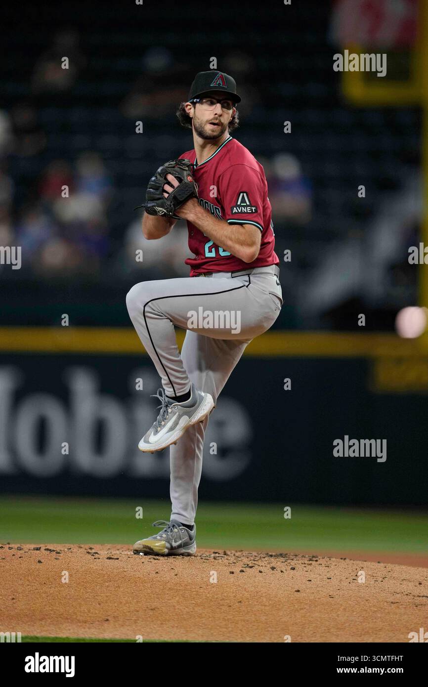Arizona Diamondbacks starting pitcher Zac Gallen works against the ...