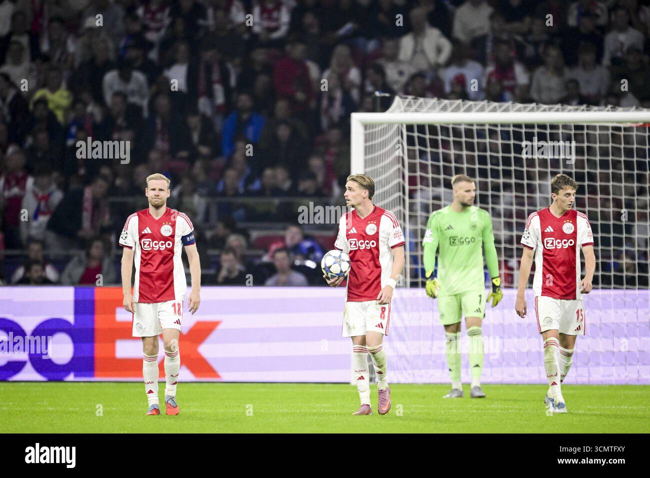 AMSTERDAM - (l-r) Davy Klaassen, Kenneth Taylor, Ajax goalkeeper ...