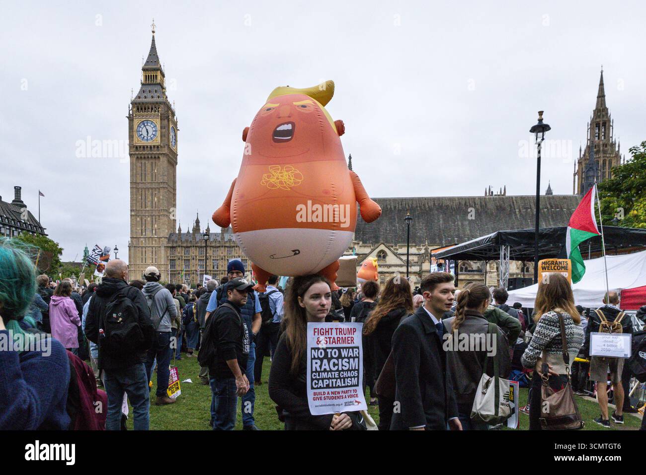 London, UK, 17th Sep 2025. Effigies and balloons of Donald Trump ...