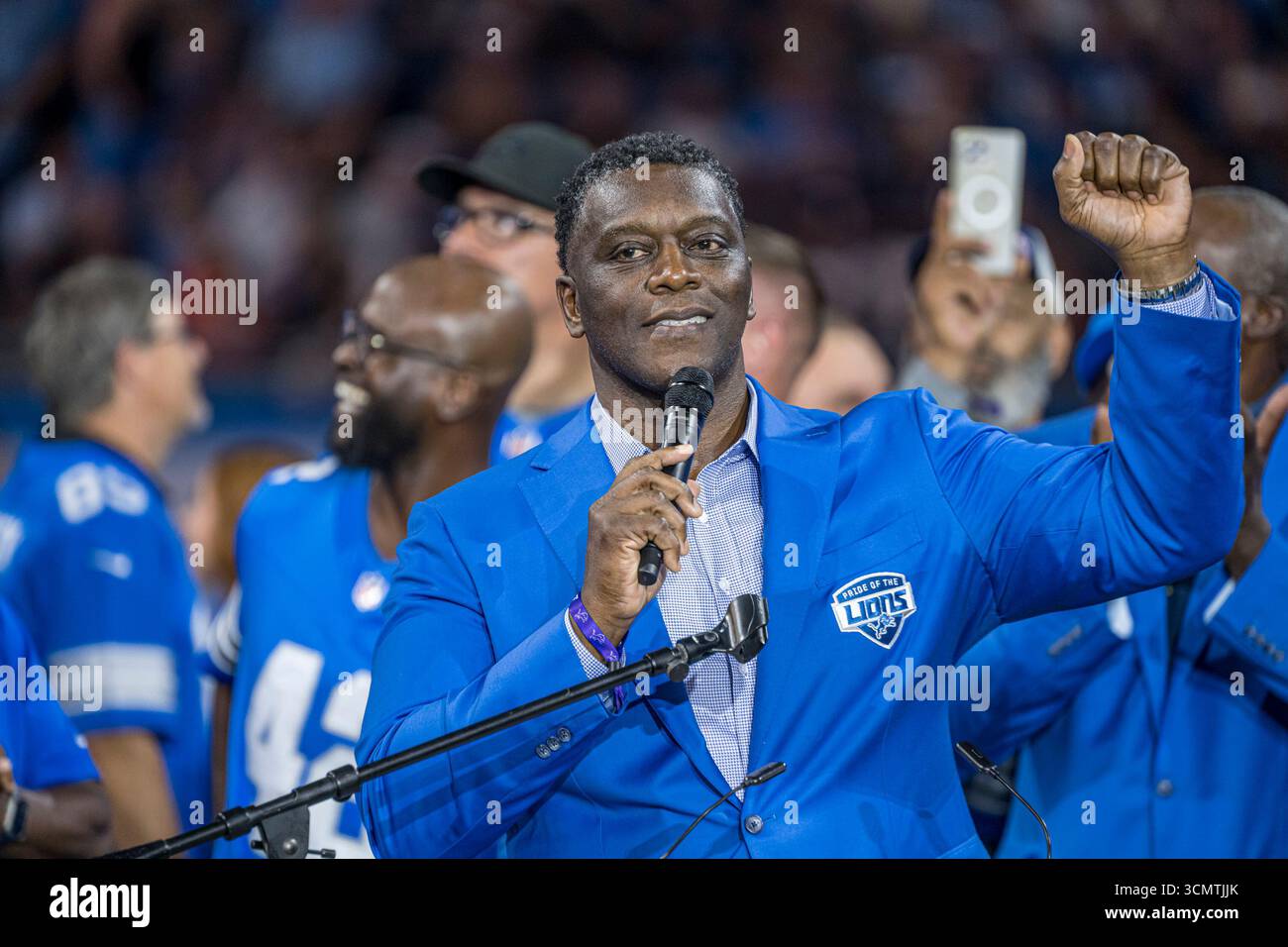 DETROIT, MI - SEPTEMBER 14: Former Detroit Lions DE Robert Porcher ...