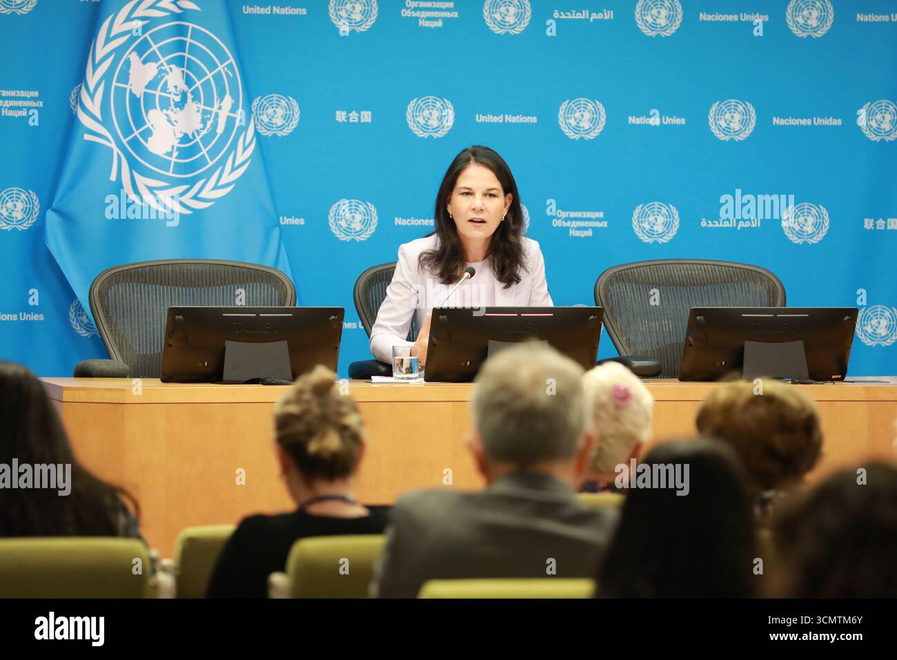 (250917) -- UNITED NATIONS, Sept. 17, 2025 (Xinhua) -- Annalena ...