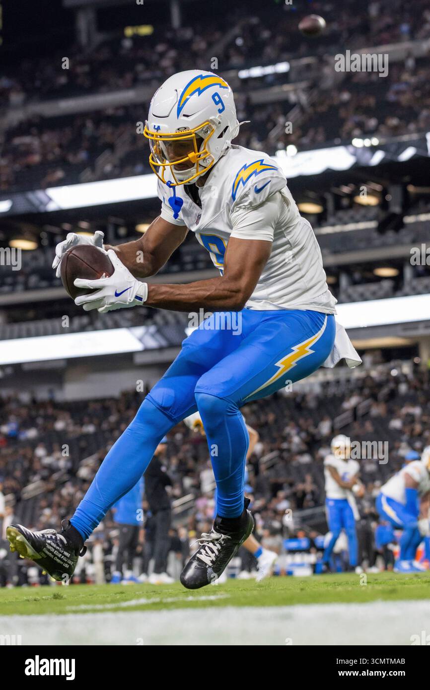 Los Angeles Chargers wide receiver wide receiver Tre' Harris (9) warms ...