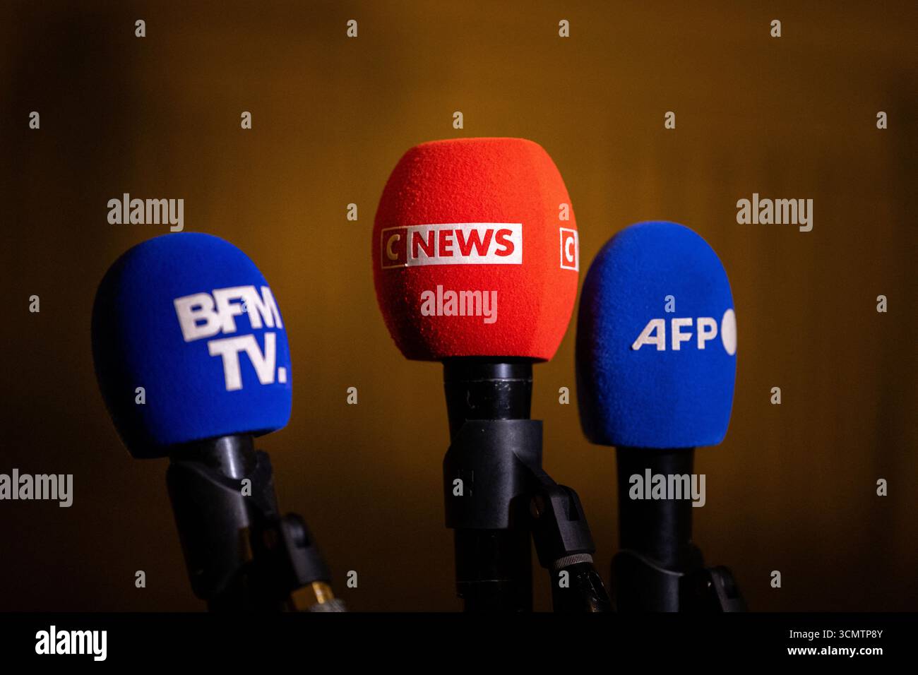 Illustration of the microphones of the news channels BFMTV ( BFM TV ...
