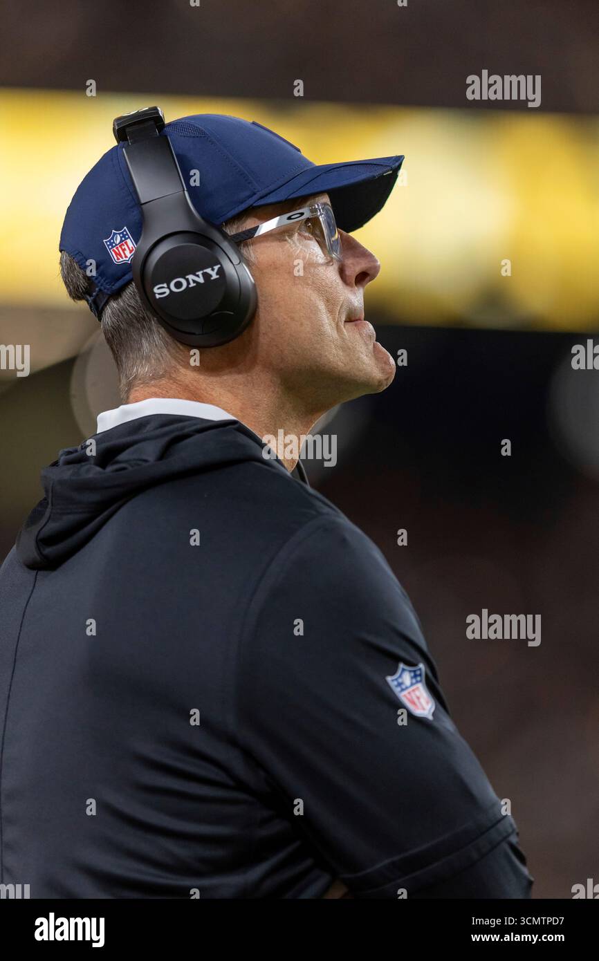 Los Angeles Chargers head coach Jim Harbaugh coaches against the Las ...