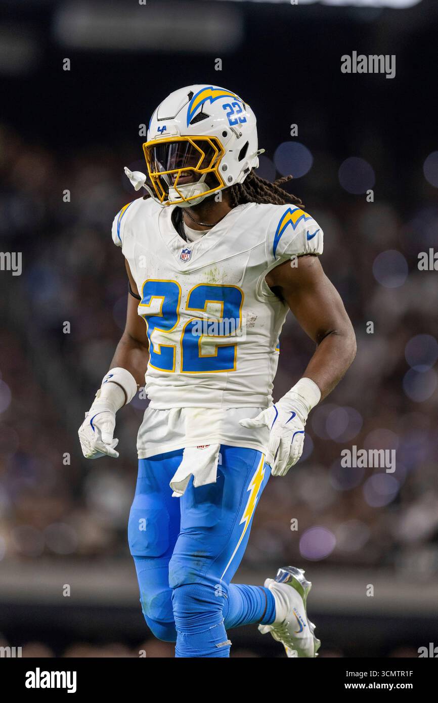 Los Angeles Chargers running back Najee Harris (22) against the Las ...