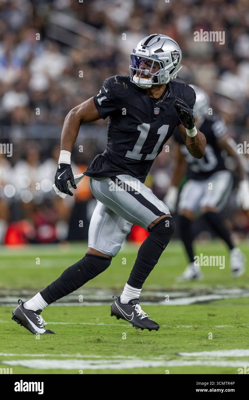 Las Vegas Raiders safety Jeremy Chinn (11) against the Los Angeles ...