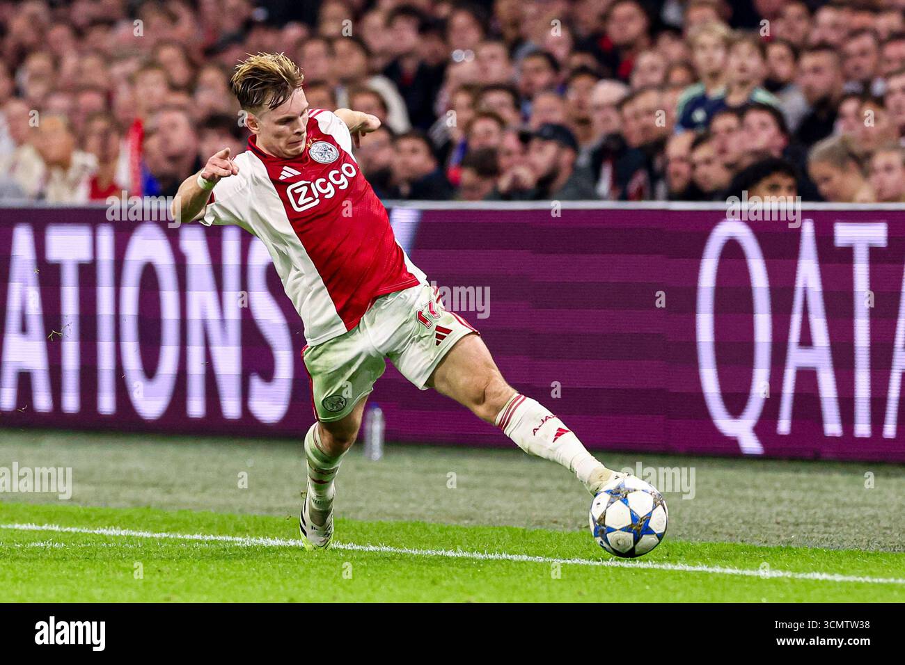 AMSTERDAM, NETHERLANDS - SEPTEMBER 17: Oliver Edvardsen of AFC Ajax ...