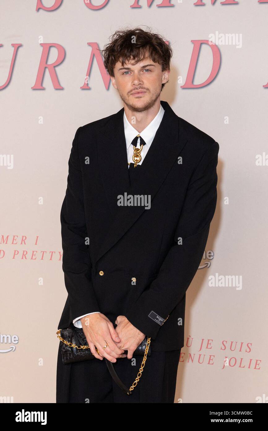 Christopher Briney attends the 'L'Ete Où Je Suis Devenue Jolie' - The ...