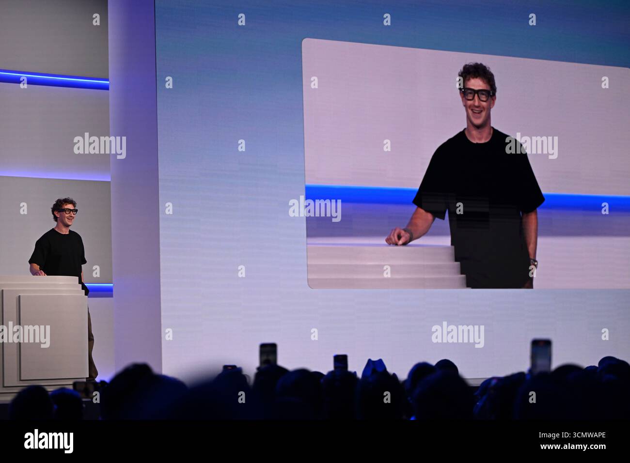 Meta CEO Mark Zuckerberg wears artificial intelligence-powered smart ...