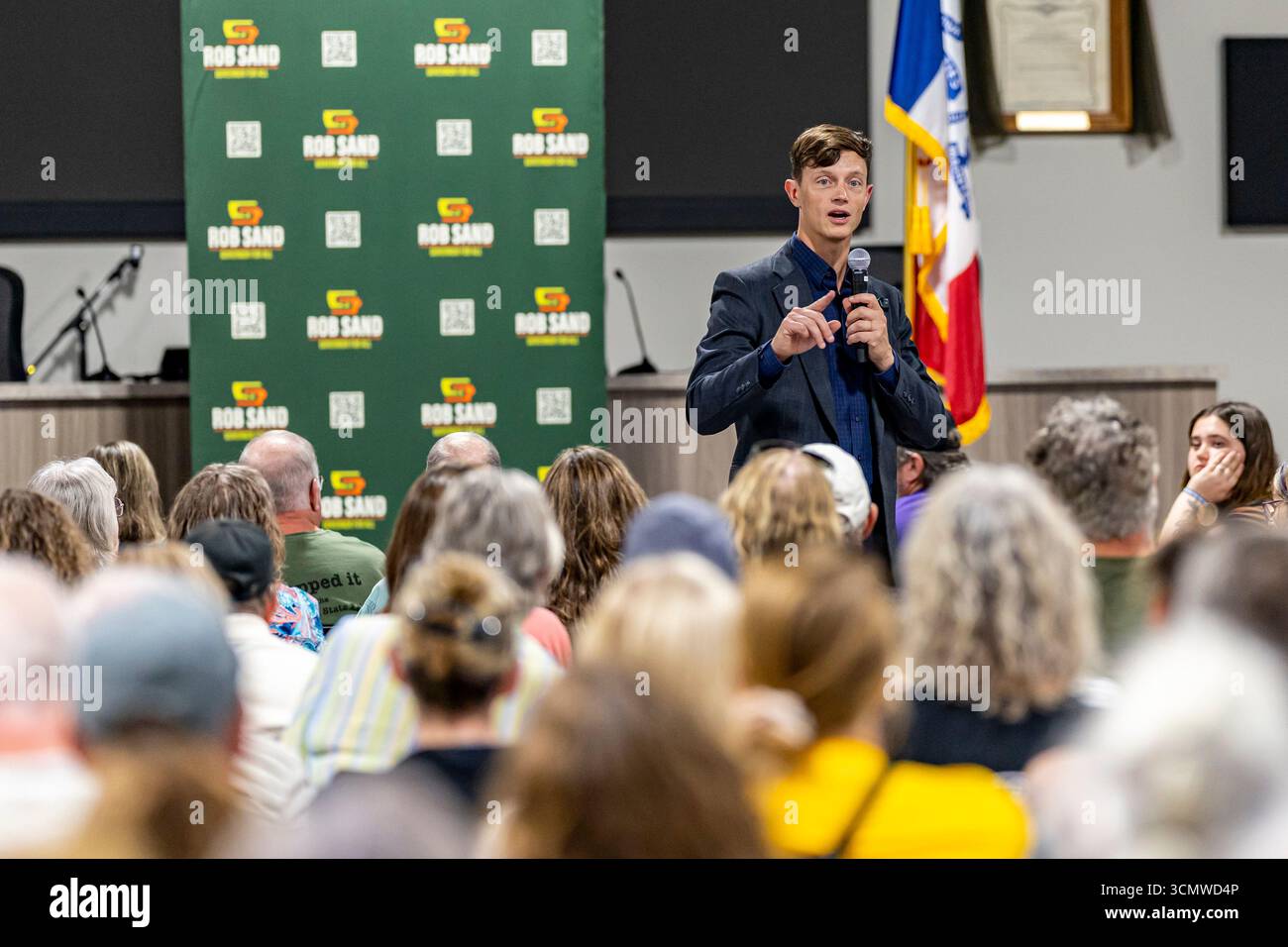 Iowa State Auditor and candidate for the Democratic nomination for Iowa ...