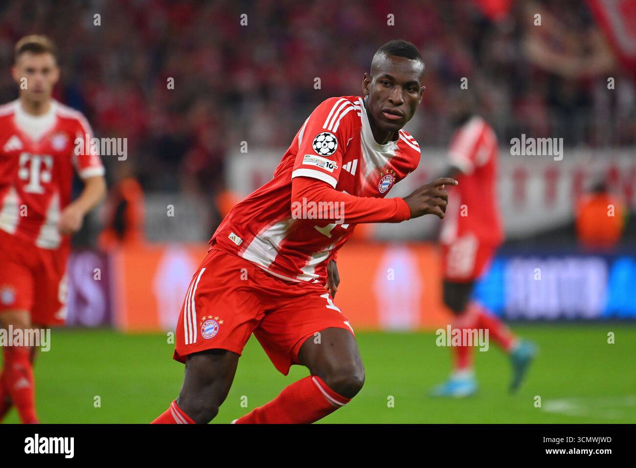 Nicolas JACKSON (FC Bayern Munich), action, single image, cropped ...