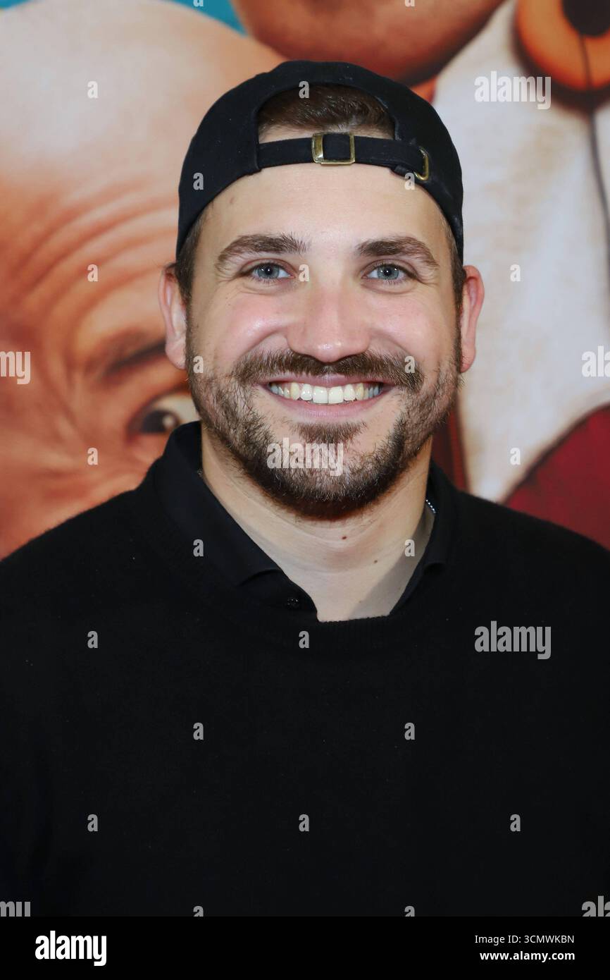 Kinopremiere - Ganzer halber Bruder - in Hamburg Christopher Schmmidt ...