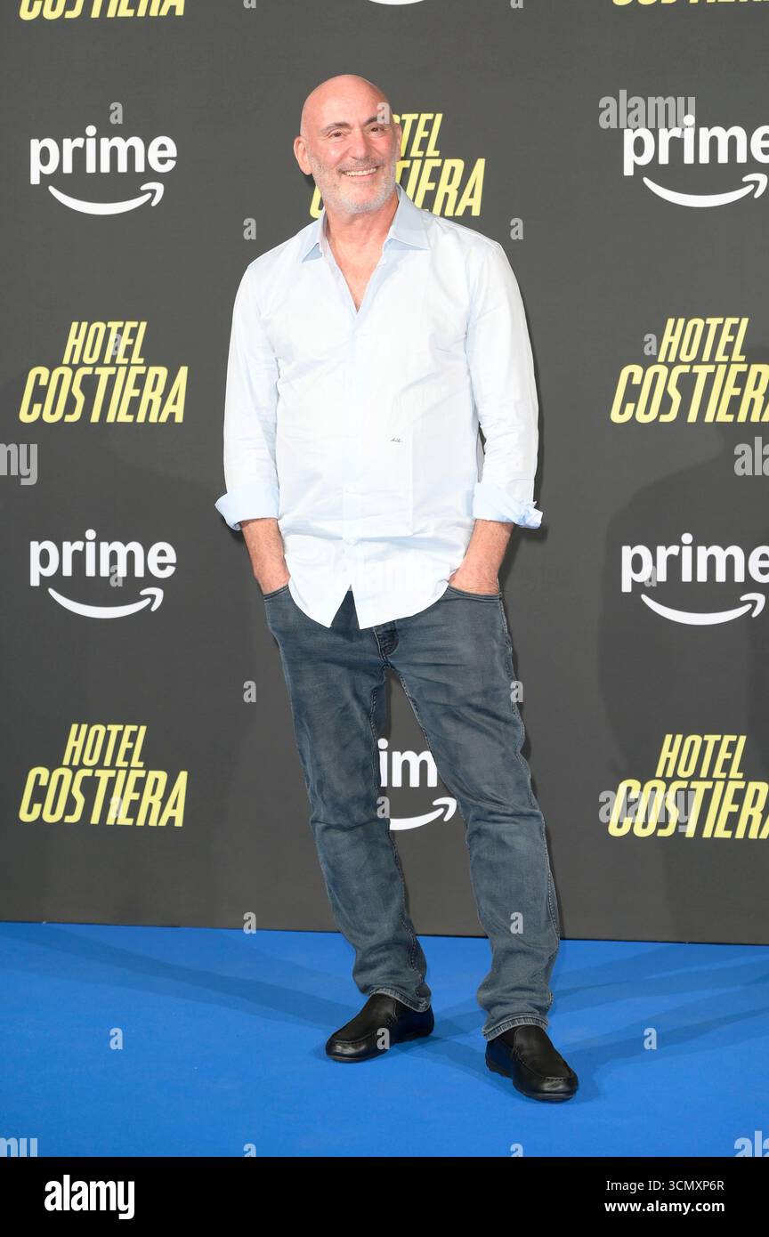Adam Bernstein bei der Premiere der Amazon Prime Video Serie 'Hotel ...