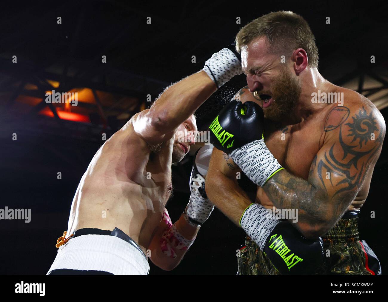 Floyd Masson in action with Johan Linde during their Heavyweight Fight ...