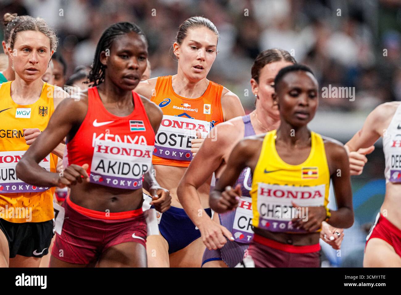 TOKYO, JAPAN - SEPTEMBER 18: Maureen Koster of the Netherlands ...