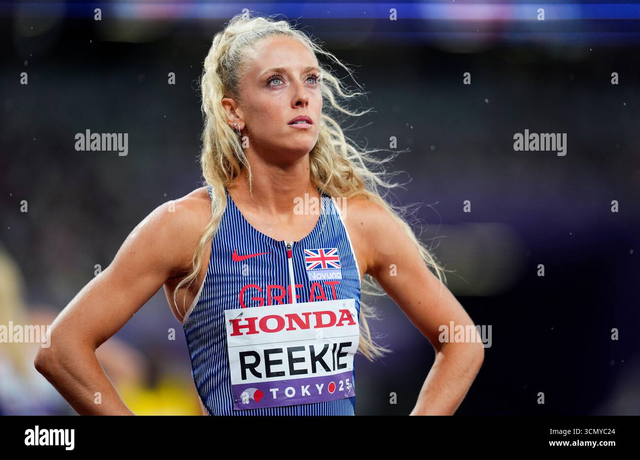 Jemma Reekie of Great Britain ahead of the Women's 800m Heat 5 on day ...