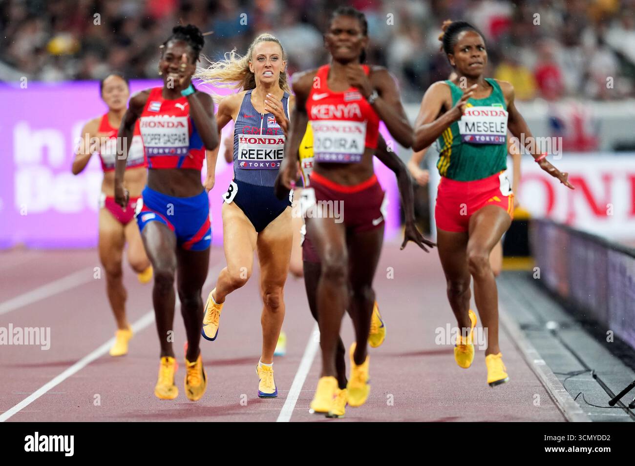 Jemma Reekie of Great Britain during the Women's 800m Heat 5 on day six ...