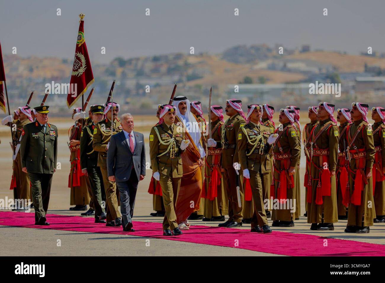 King Abdullah II of Jordan receives the Emir of Qatar, Tamim bin Hamad ...