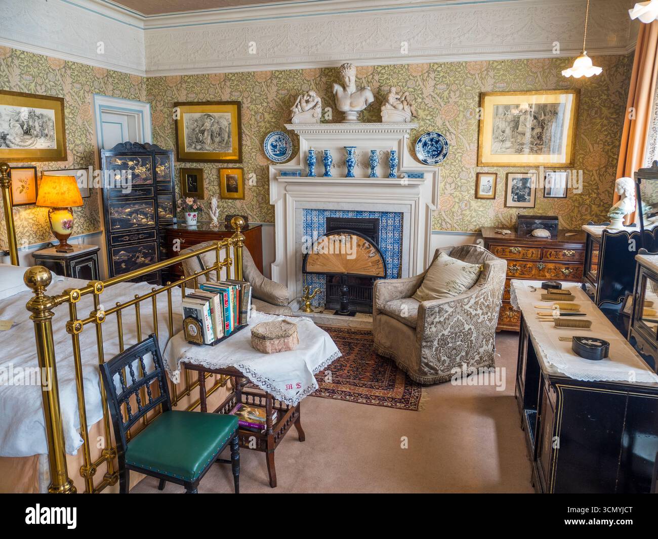 Victorian aesthetic hi-res stock photography and images - Alamy