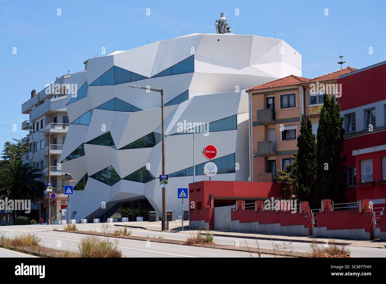 Vodafone headquarters building from 2008 Stock Photo - Alamy