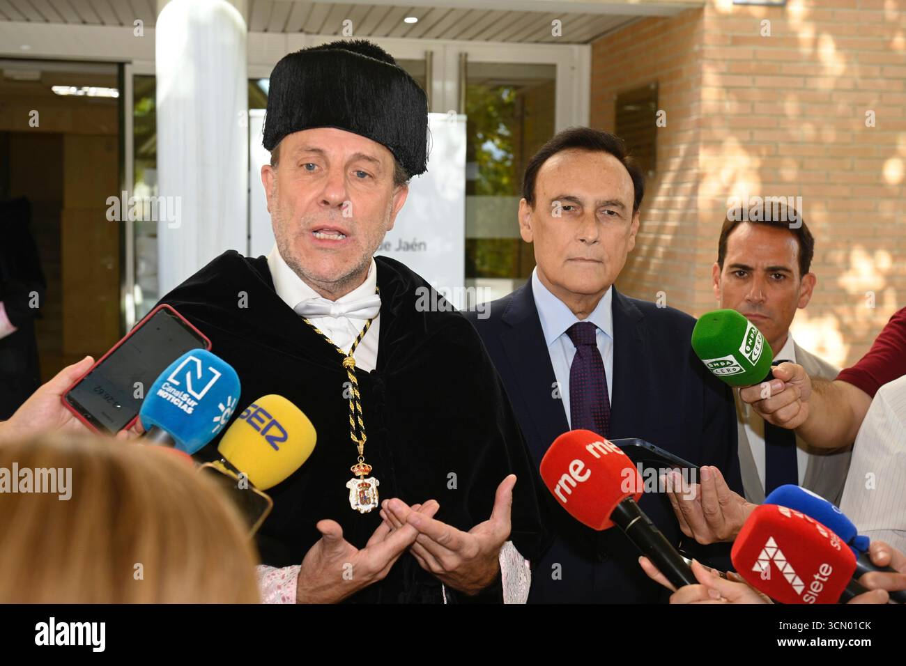 The Rector Magnificent of the University of Jaén, Nicolás Ruiz Reyes ...