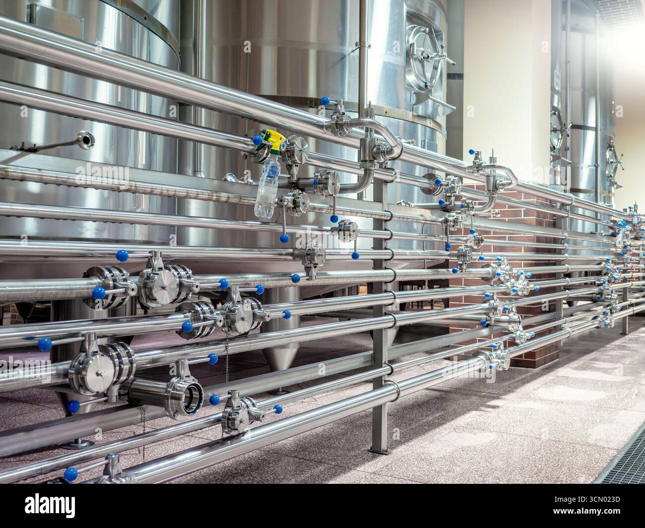Fluid_control hi-res stock photography and images - Alamy