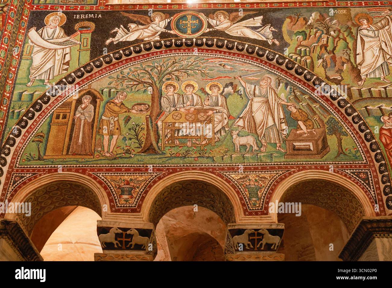 Early christian mosaics italy hi-res stock photography and images - Alamy