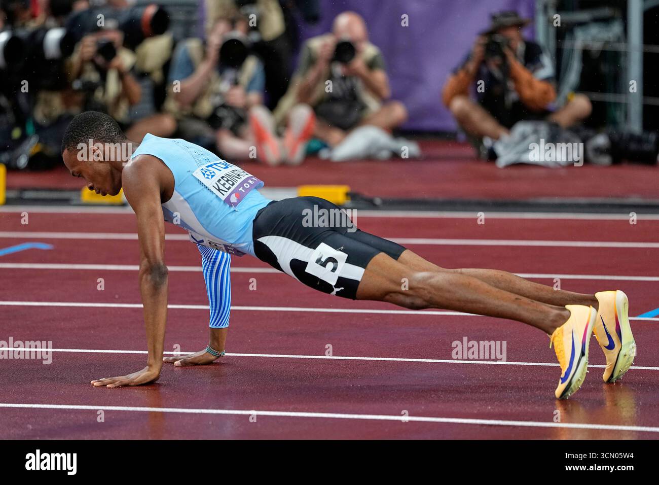 Botswana's Lee Bhekempilo Eppie reacts after winning the men's 400 ...