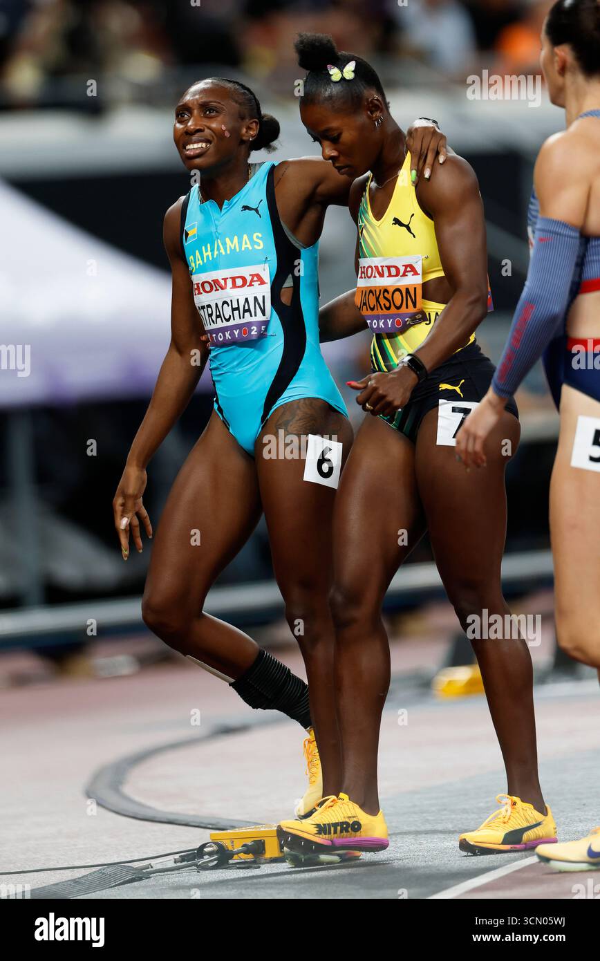 (250918) -- TOKYO, Sept. 18, 2025 (Xinhua) -- Shericka Jackson (R) of ...