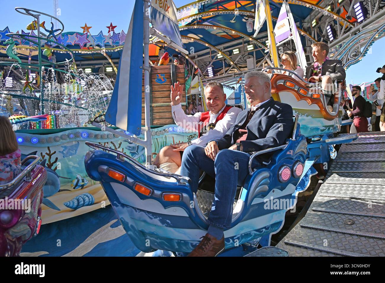 From right: Mayor Dieter REITER, Oktoberfest director, and Economic ...