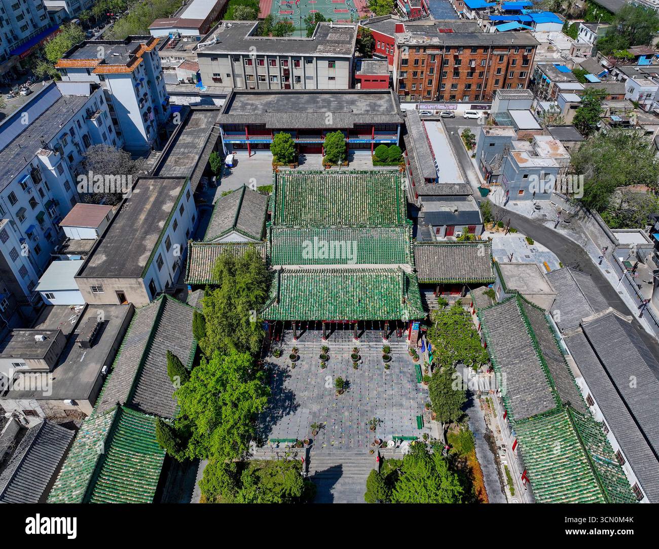 Chinas four major ancient islamic temples hi-res stock photography and ...