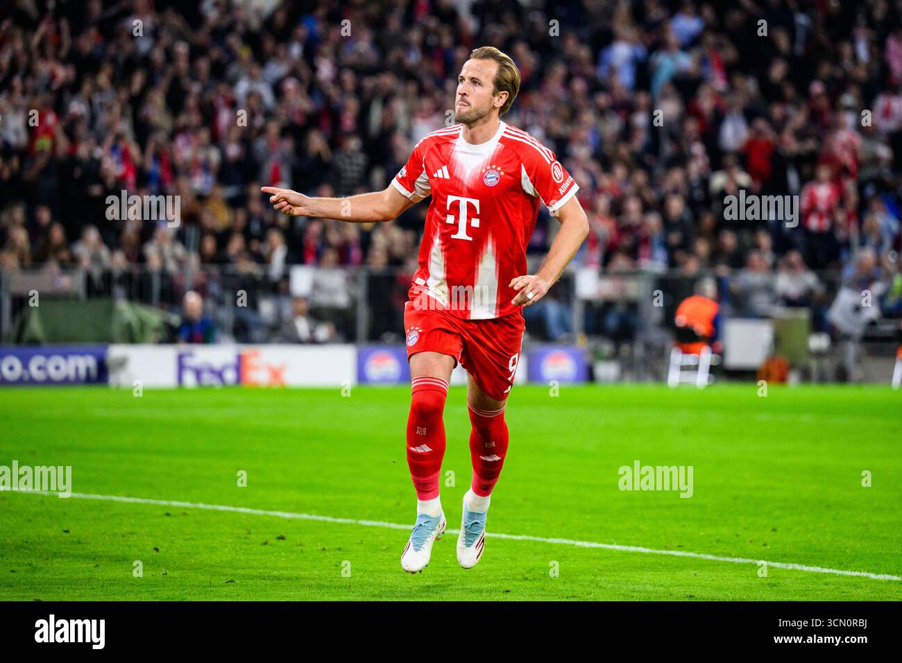 17 September 2025, Bavaria, Munich: Soccer: Champions League, Bayern ...