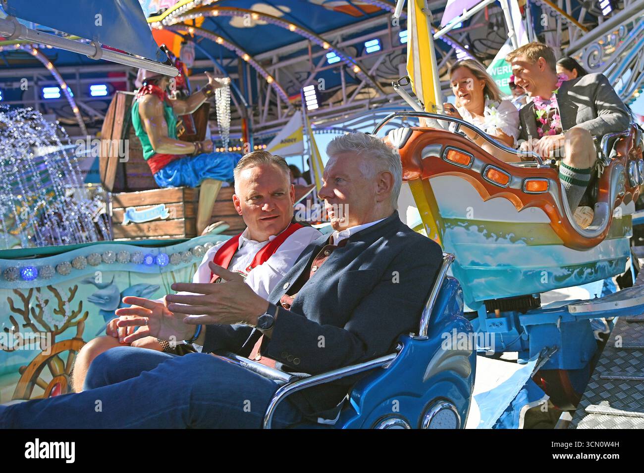 From right: Mayor Dieter REITER, Oktoberfest director, and Economic ...