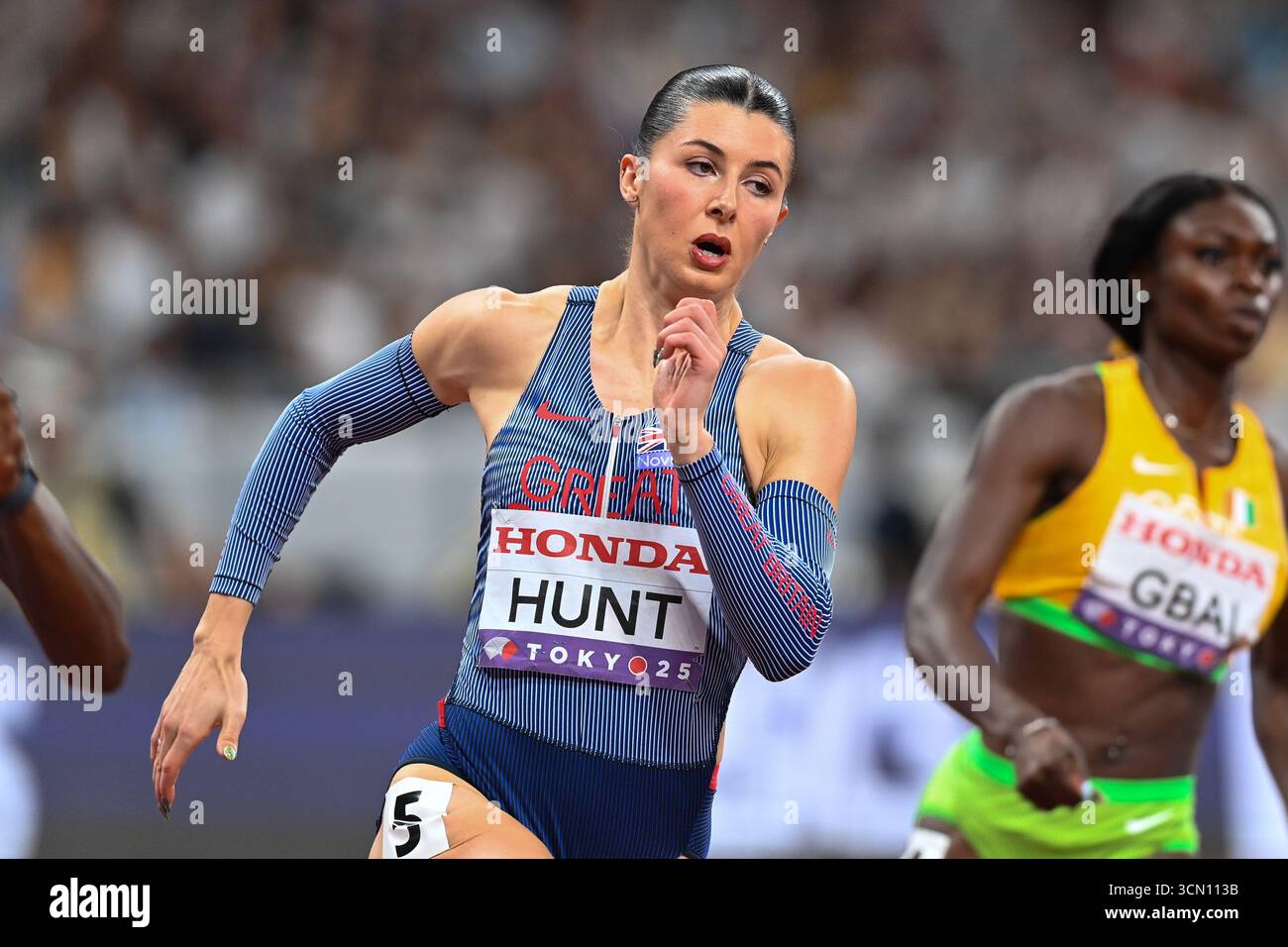 Amy Hunt (Great Britain) during the 200 metres semi-final during the ...