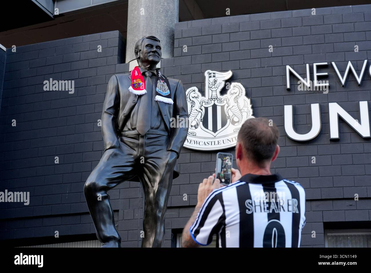 Close view of a scarf around the Sir Bobby Robson statue outside the ...