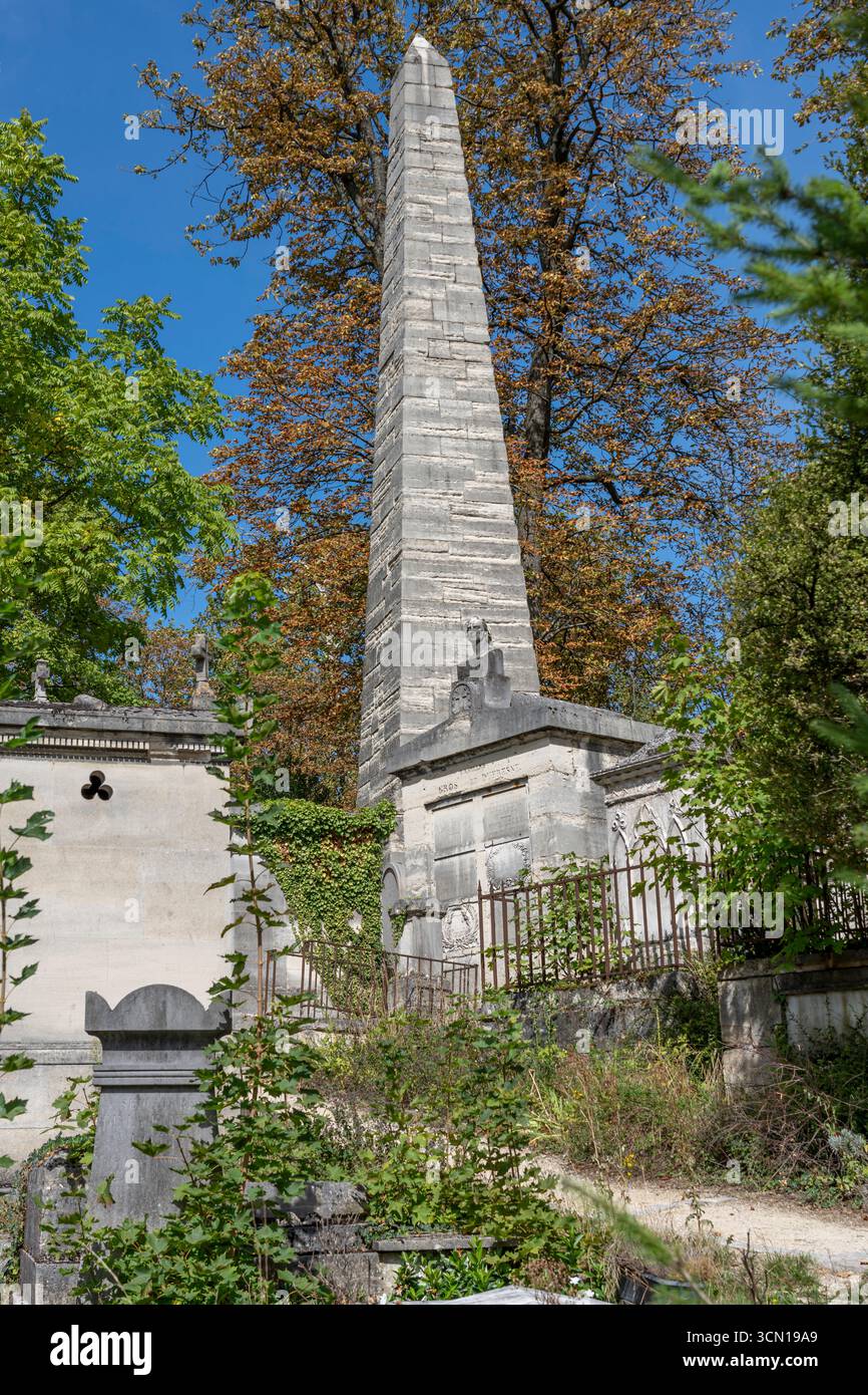 Paris, France - 09 06 2025: Père-Lachaise Cemetery. Detail the ...